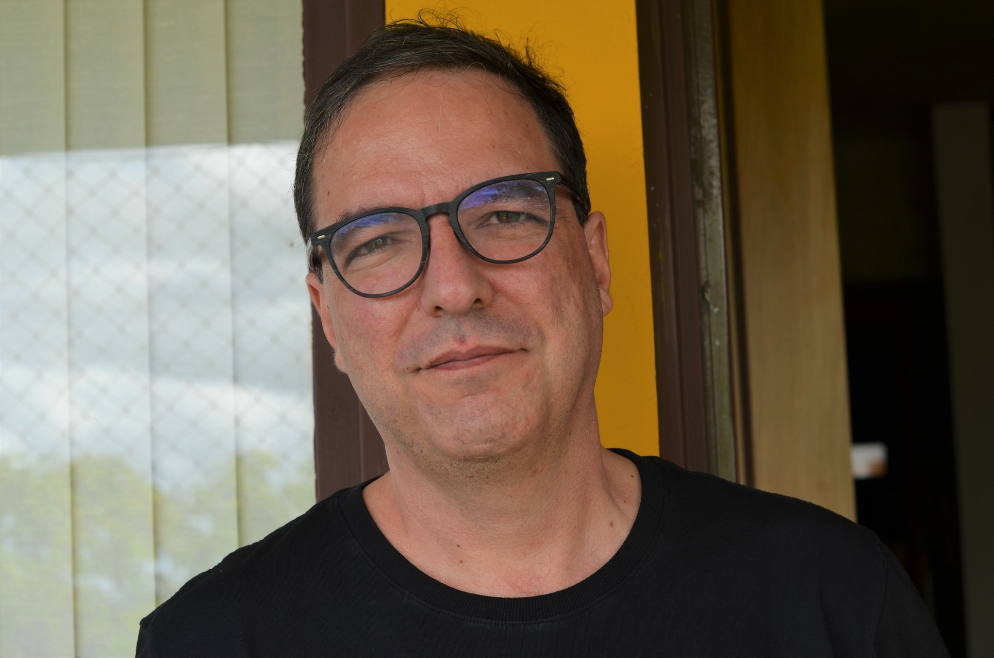 Por una crítica realista a la democracia, entrevista con Luis Felipe ...